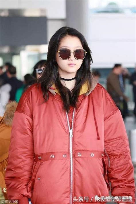 明星私服｜關曉彤and李聖經and李宇春機場私服，活動私服搭配 每日頭條