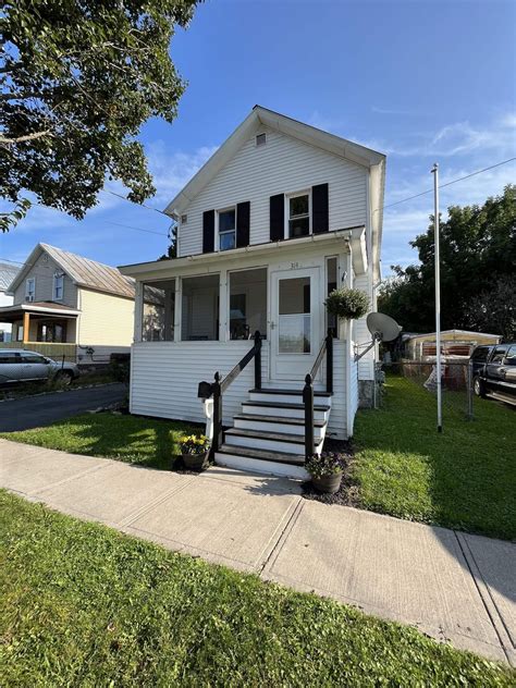 314 Oak St Ogdensburg Ny 13669 Redfin