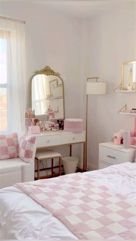 Cute Girl Bedroom Themes