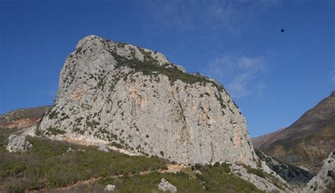 Arkeologji Fortifikimi Prehistorik I Qytekut Në Luginën E Shkumbinit