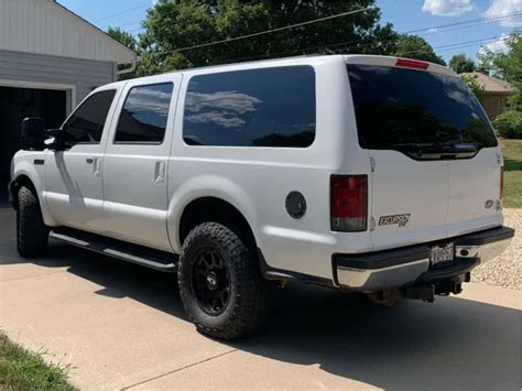 2002 Ford Excursion With 17x9 12 Alloy Ion Style 143 And 30570r17
