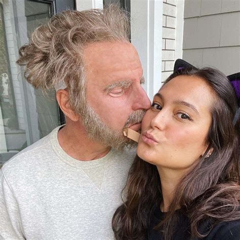 Bruce Willis Dresses Up With His 2 Young Daughters On Halloween