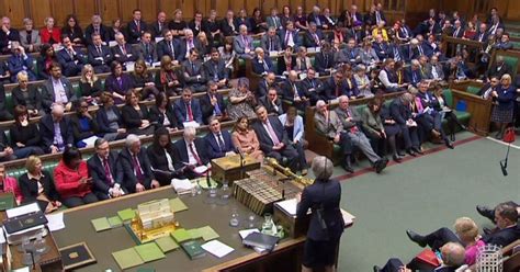 El Parlamento Británico Aprobó Una Moción De Desacato Contra Theresa