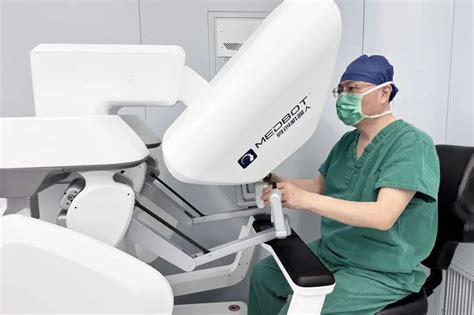 杨浦区中心医院引入图迈 ® 机器人手术系统 Medbot®微创®机器人