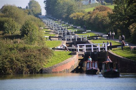 Top 5 Canal Boat Holidays On The Kanda Drifters