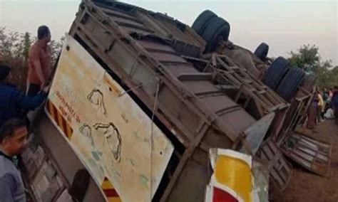 Accident News ताम्हिणी घाटात मोठा अपघात बस उलटून २ ठार ५५ जखमी