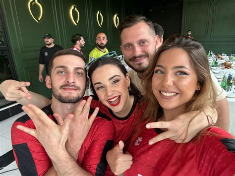 Anano ვაჩვენოთ ძალა… ერთად ვდგავართ ” ჩვენ ვართ საქართველო გამარჯვების გვჯერა ” Facebook