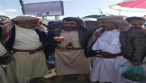 شاهد ظهور شقيق رئيس حزب الإصلاح في صنعاء تلبية لدعوة عبدالملك الحوثي