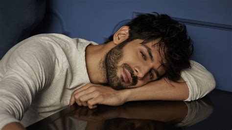 Kartik Aryans Fan Offers Rs20 Crore To Marry Her What Is Happening