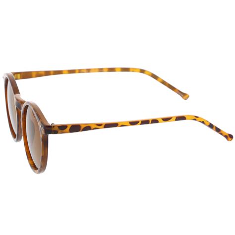 Retro Horn Rimmed Keyhole Nose Bridge P3 Round Sunglasses 48mm Shiny