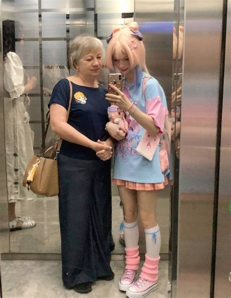 Їжу на косплей фест Mother And Daughter Cosplay Mom And Daughter