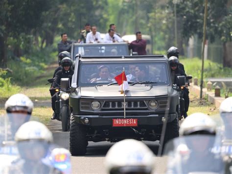Saat Jokowi Dan Iriana Persilakan Prabowo Erick Memimpin Di Depan Sinyal Dukungan Pemilu