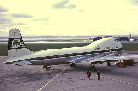 De Propeller 747 Met Haar Iconische Bult Up In The Sky