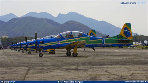 Esquadrilha Da Fumaça Completa 100 Demonstrações Com O Embraer A 29