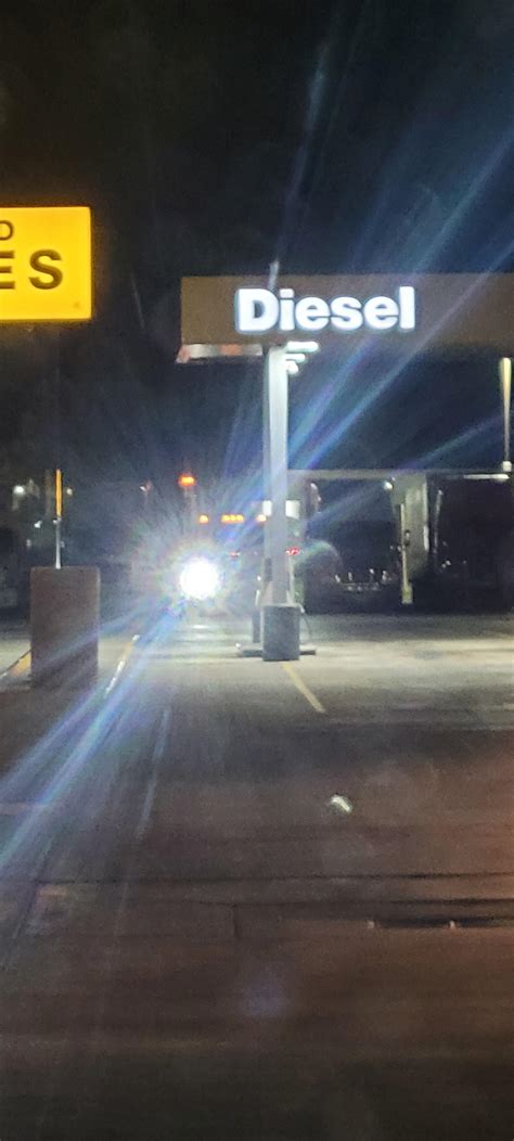 plz don t forget to turn your lights off r truckers