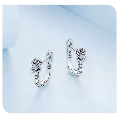 Серебряные серьги маленькие розы — цена 350 грн в каталоге Серьги Купить аксессуары по