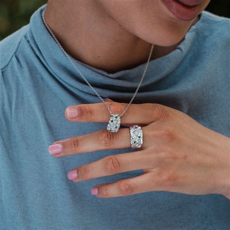 Silverstream Necklace Diopside Silver Holzkern