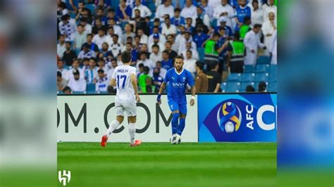 Vídeo Neymar se irrita e causa cena lamentável em jogo do Al Hilal Metrópoles