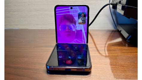 Samsung Galaxy Z Flip 4 Review Our Favorite Foldable Phone Cnn