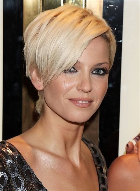 Sarah Harding Short Blonde Pixie Cut With Long Bangs Styles Weekly
