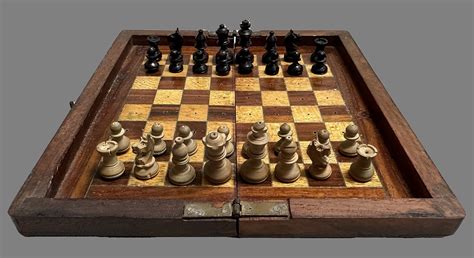 Antique Staunton Portable Chess Set