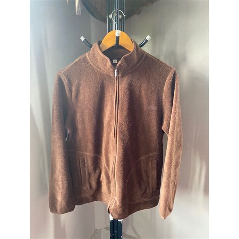 เสื้อกันหนาว Uniqlo สีน้ำตาล Shopee Thailand
