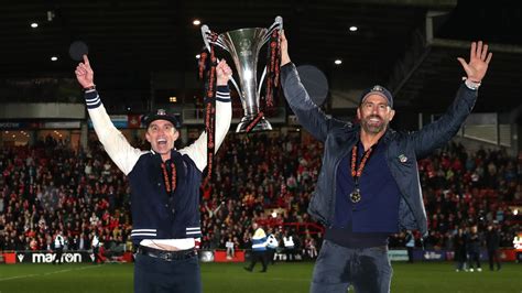 Ryan Reynolds Rob Mcelhenney Having Titanic Celebration With Wrexham