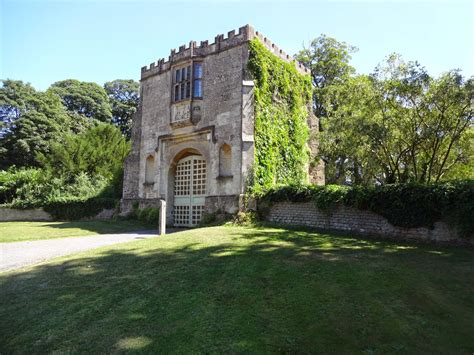 Cubo Et Excubo Spye Arch