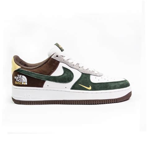 NIKE Box Sneakers