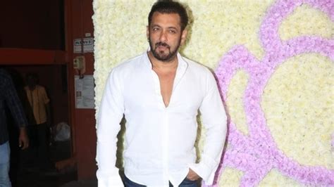 Salman Khan Poses At Arpita Khan Aayush Sharmas Ganpati Celebrations