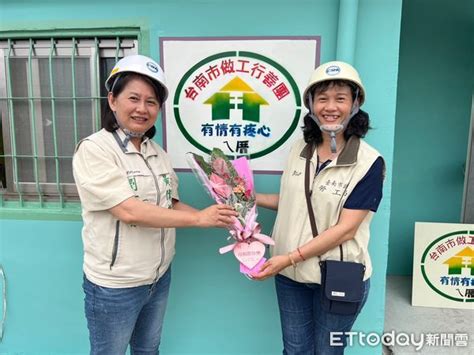 溫馨母親節 市長夫人送花感謝台南做工行善志工助弱修屋 Ettoday地方新聞 Ettoday新聞雲