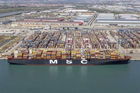 El Tráfico De Contenedores Del Port De Barcelona Crece Un 2 8 Hasta El