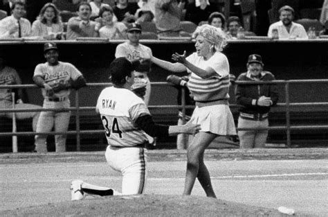Heres How Nolan Ryan Earl Campbell Hakeem Olajuwon Became No 34