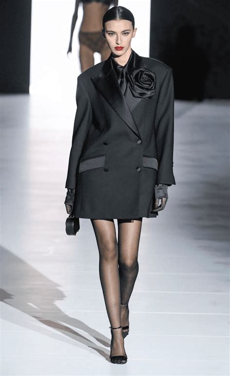 Saudi Arabian Model Amira Al Zuhair Makes History At Dolce And Gabbana