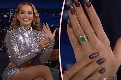 Rita Ora Debuts Emerald Wedding Ring For 1st Time After Secretly Marrying Taika Waititi Look