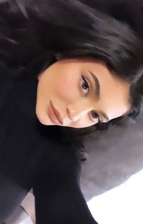 Nicky Ozbey Adlı Kullanıcının Make Up Panosundaki Pin Kadın Kadın
