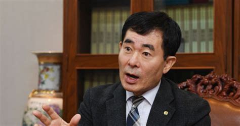 로봇 4차 산업혁명 주역 글로벌 플레이어 키워야 차 한잔 나누며