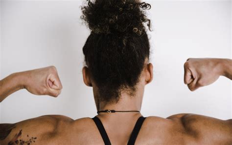 Does Flexing Build Muscle 5 Benefits Of Tensing Your Muscles