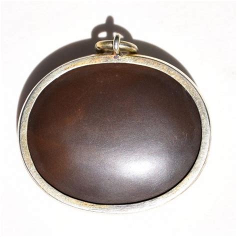 Camée En Agate Aux Bustes De Lempereur Hadrien Et Ad Ntinoüs Italie