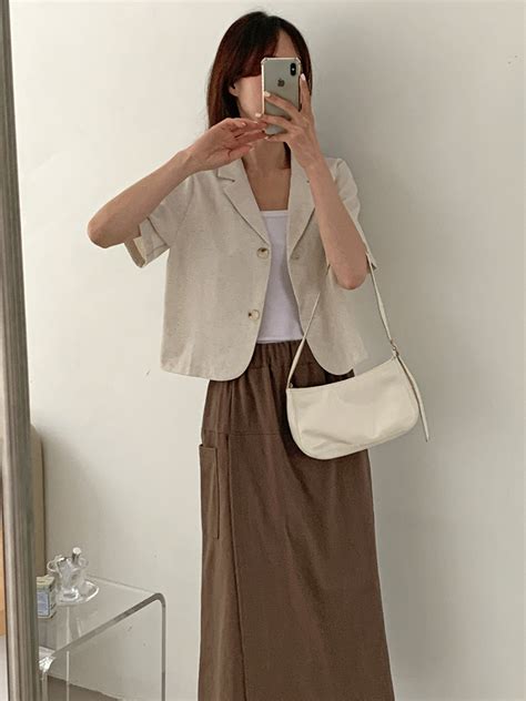 여름자켓추천 유리엘 브이넥 테일러드 린넨 크롭 싱글 반팔 자켓 에이블리