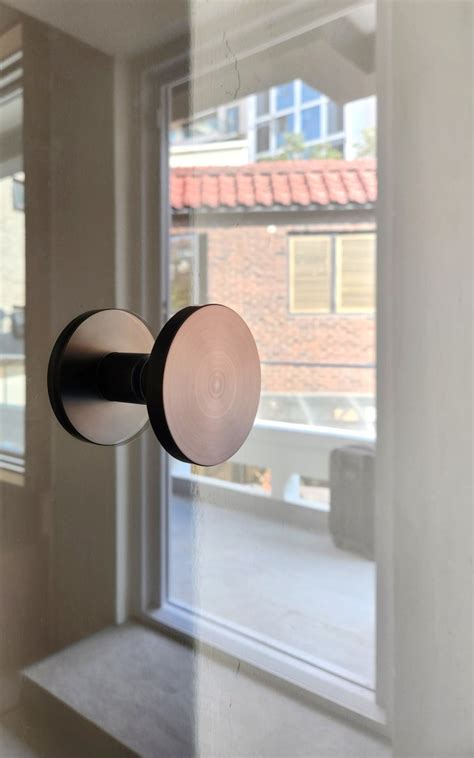 바닥에 단차가 있을 때 레일 없이 시공이 가능한 행거 강화유리 슬라이딩도어 네이버 블로그