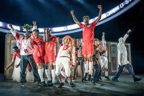 Dear England Nationals Olivier Theatre Review Joseph Fiennes Stars