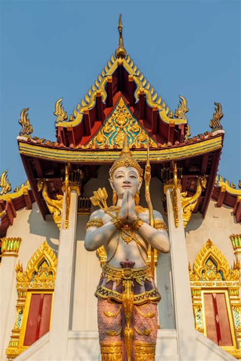 Estàtuabudista 건축 설계 건축가 건축물 시티 건축의 고대 건축 관광 관광 명소 관광객 관광지 기도하는 자세 도시 랜드 마크 동남아시아