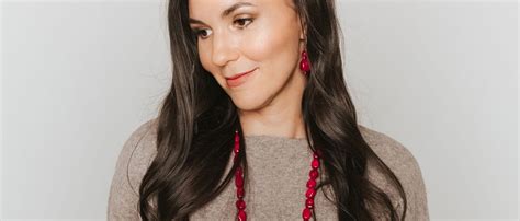 What Are The Benefits Of Wearing Red Coral Roma Designer Jewelry