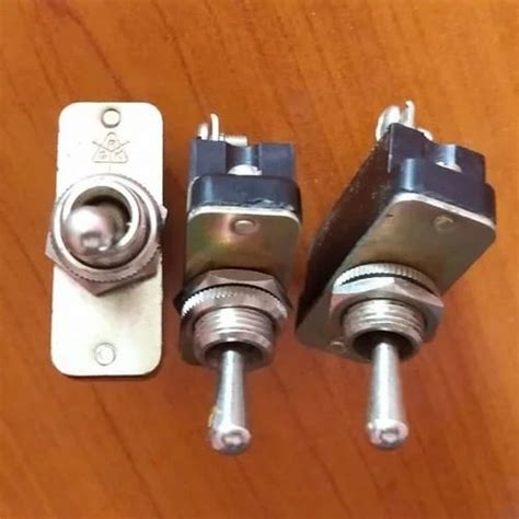 Metal And Plastic CNC Turning Toggle Switch ON OFF Volt At Piece In Jamshedpur