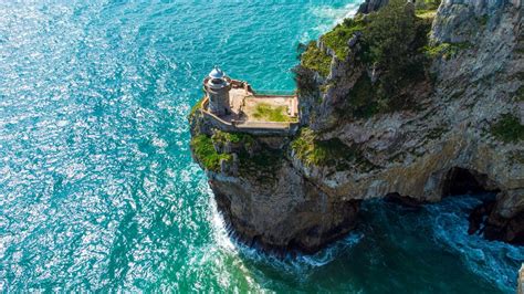 La ruta del Faro del Caballo el impresionante camino que lleva a uno de los monumentos más
