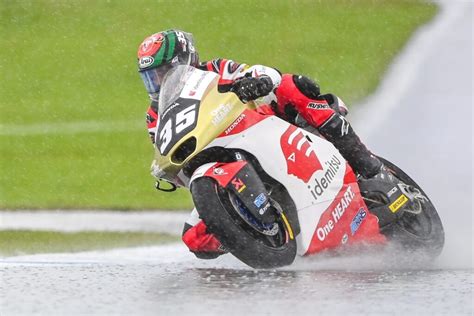 เสียดาย “ก้อง สมเกียรติ” เจอฝนถล่ม พลาดล้มชวดแชมป์โมโตทู โฮมเรซ