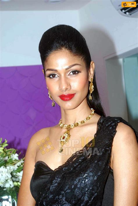 Nethra Raghuraman Stills ~ Cinindya