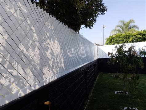CINTA PLASTICA ROMPE VIENTOS PARA MALLA CICLONICA COLOR BLANCO CGO INDUSTRIES