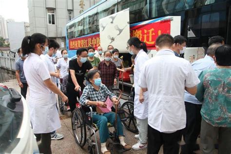 望江县中医医院顺利完成整体搬迁 新院区正式投入使用病人